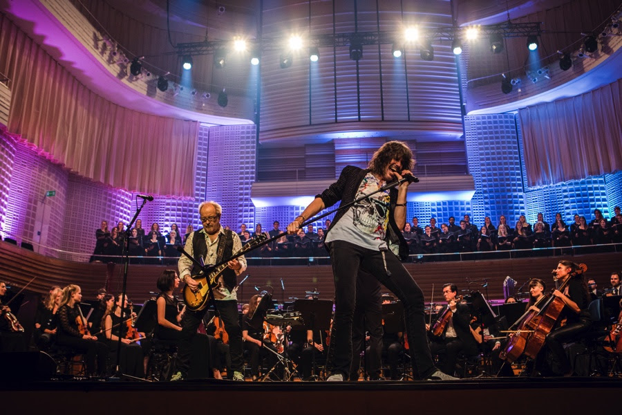 FOREIGNER with the 21st Century Symphony Orchestra & Chorus | eclipsed ... FOREIGNER with the 21st Century Symphony Orchestra & Chorus | eclipsed ...